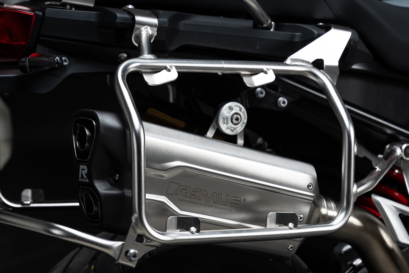 exhaust system REMUS 8 2.0 Slip On Sport Exhaust BWM F 900 GS Adventure ...